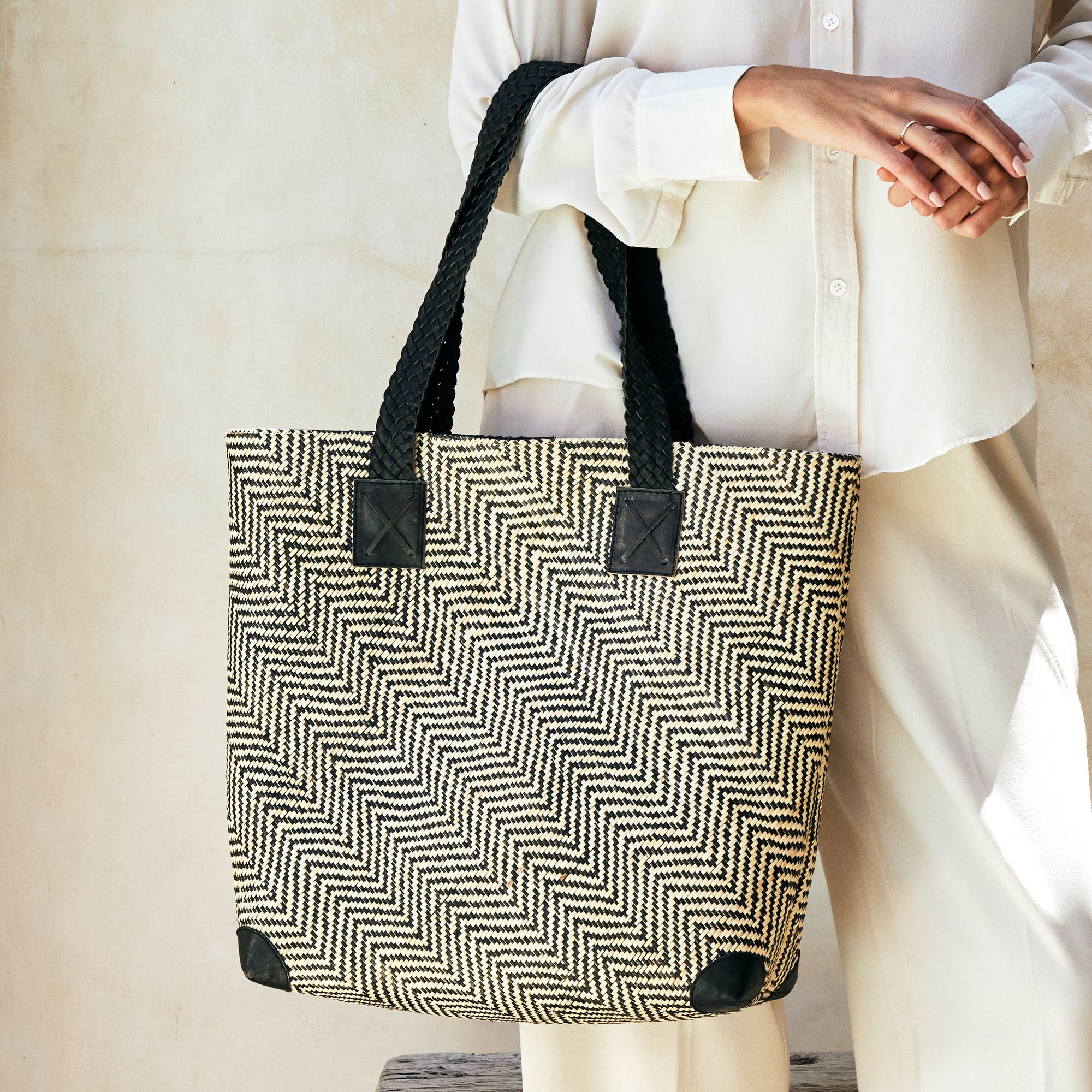 Where to Buy Handbags – The Winding Road